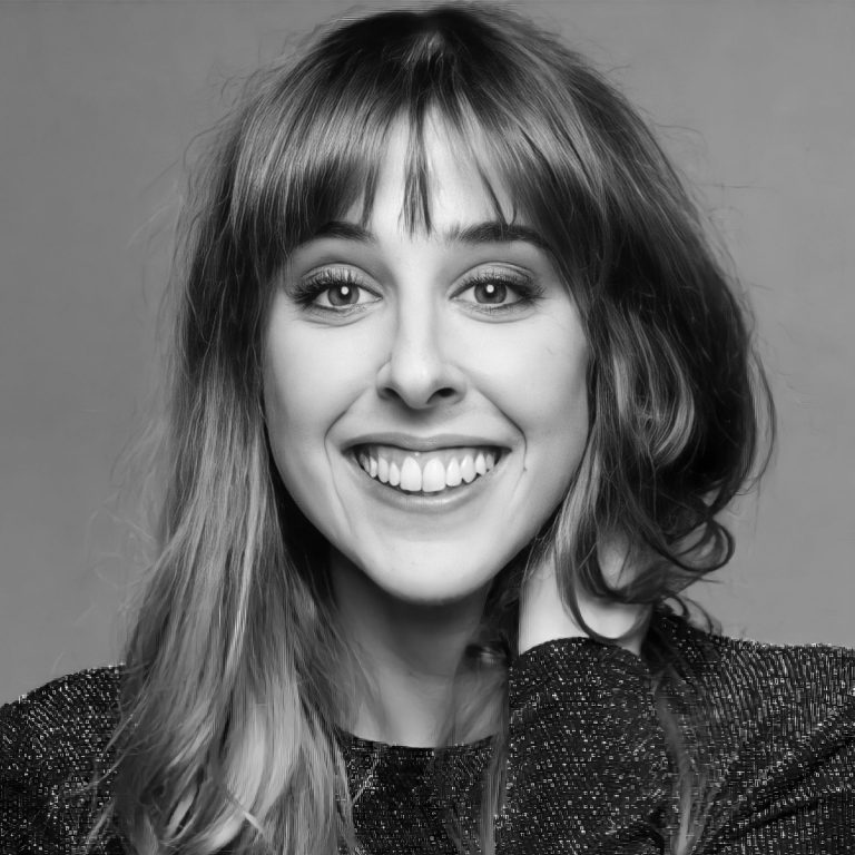 Paula Malia - Entrevista serie Valeria - Nostromo Magazine